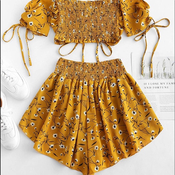 Zaful | Shorts | Zaful 2 Piece Cropped Cami Top With Smocked Shorts ...